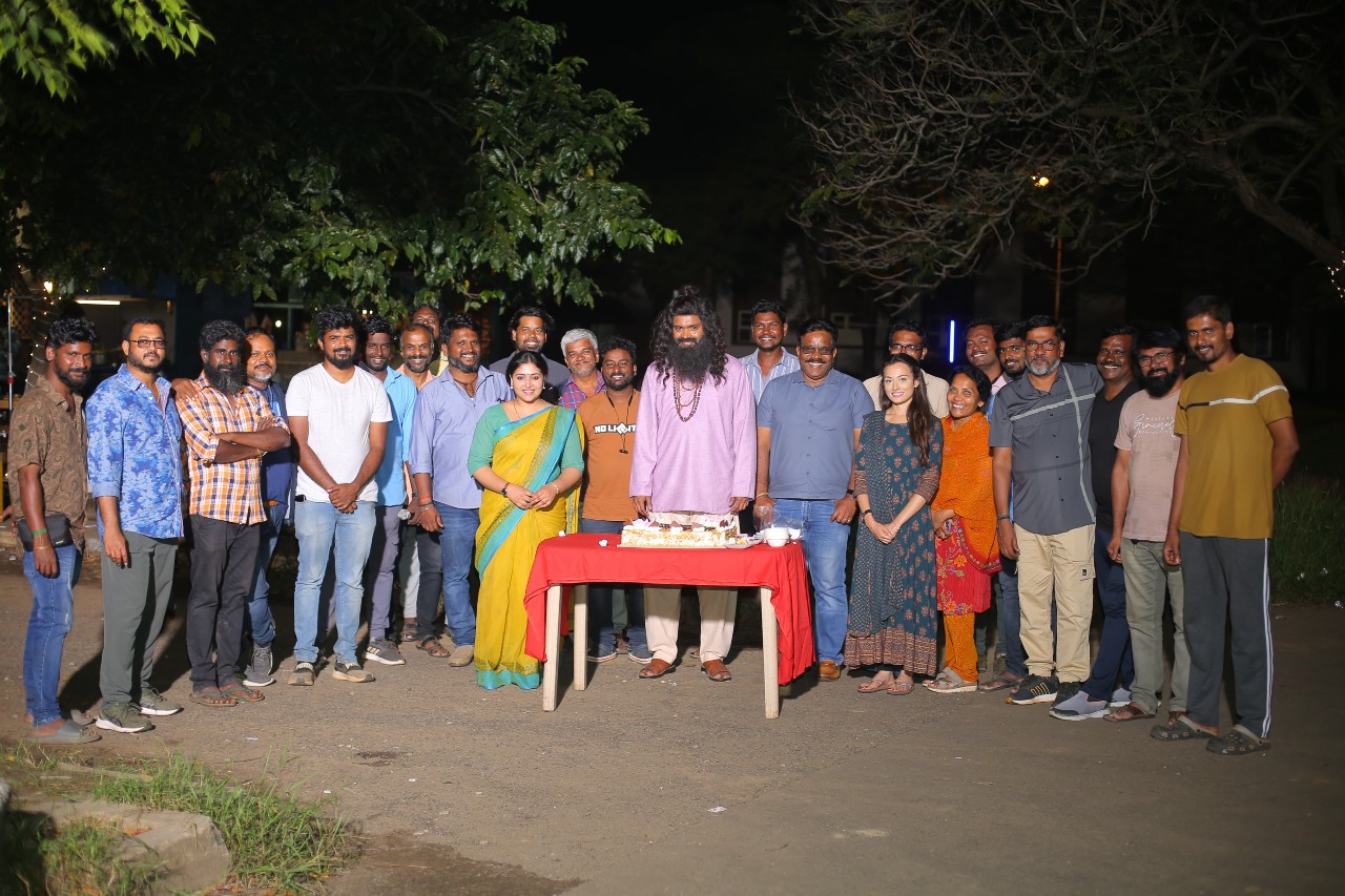 நடிகர் வெற்றி பிறந்தநாளை, கேக் வெட்டி கொண்டாடிய ஆலன் படக்குழு ...